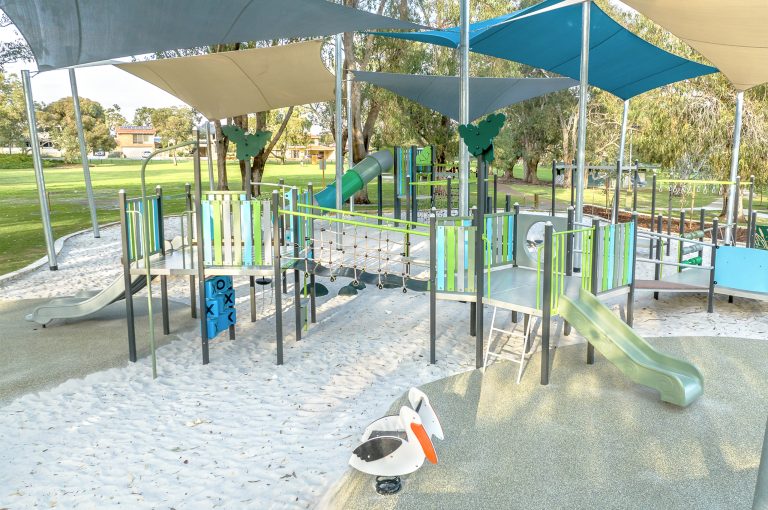 Jackadder Lake Playground - Projects - Moduplay